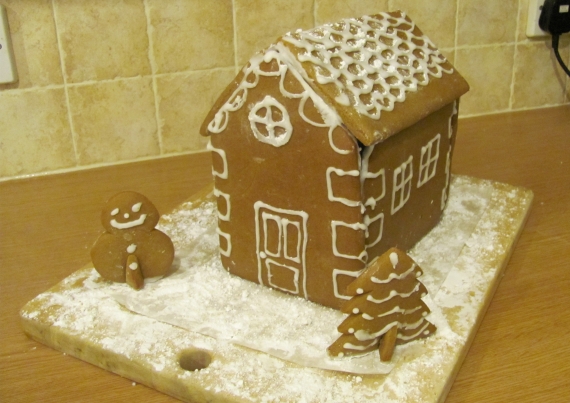 Vegan Christmas: Making A Gingerbread House
